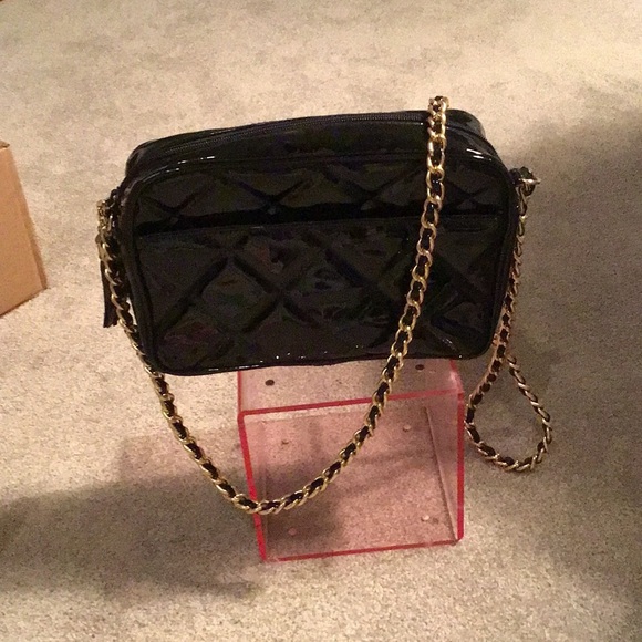 Giani Bernini | Bags | Euc Quilted Patent Leather Cross Body | Poshmark